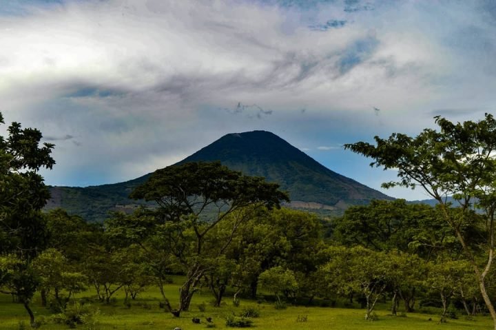 Volcán Chingo Una Maravilla Fronteriza 🌋 | Imperio Chapin